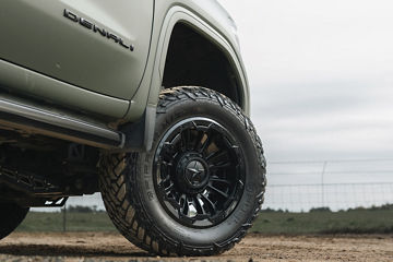 2022 GMC Sierra - XD BOMBER - Black | Wheel Pros